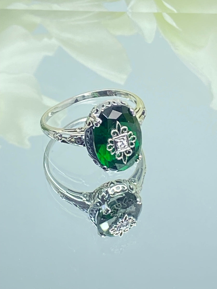 Emerald Green Ring, Size 6, Sterling Silver Embellishment, Edwardian J ...